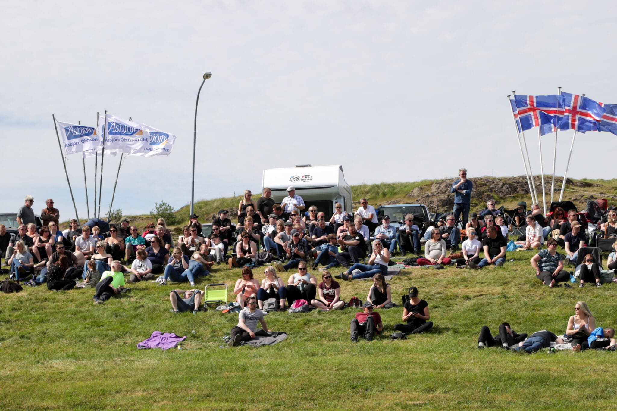 Reiðhallarsýning í Borgarnesi 12. apríl | Eidfaxi.is